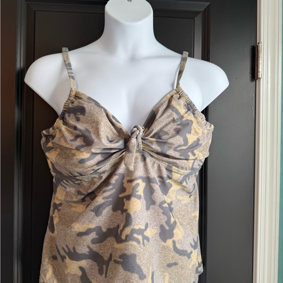 Meet.Curve | Swim | Camouflage Knotfront Tankini Top | Poshmark